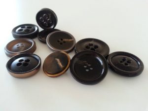Different Types Of Suit Buttons For Tailored Suit - Deji & Kola